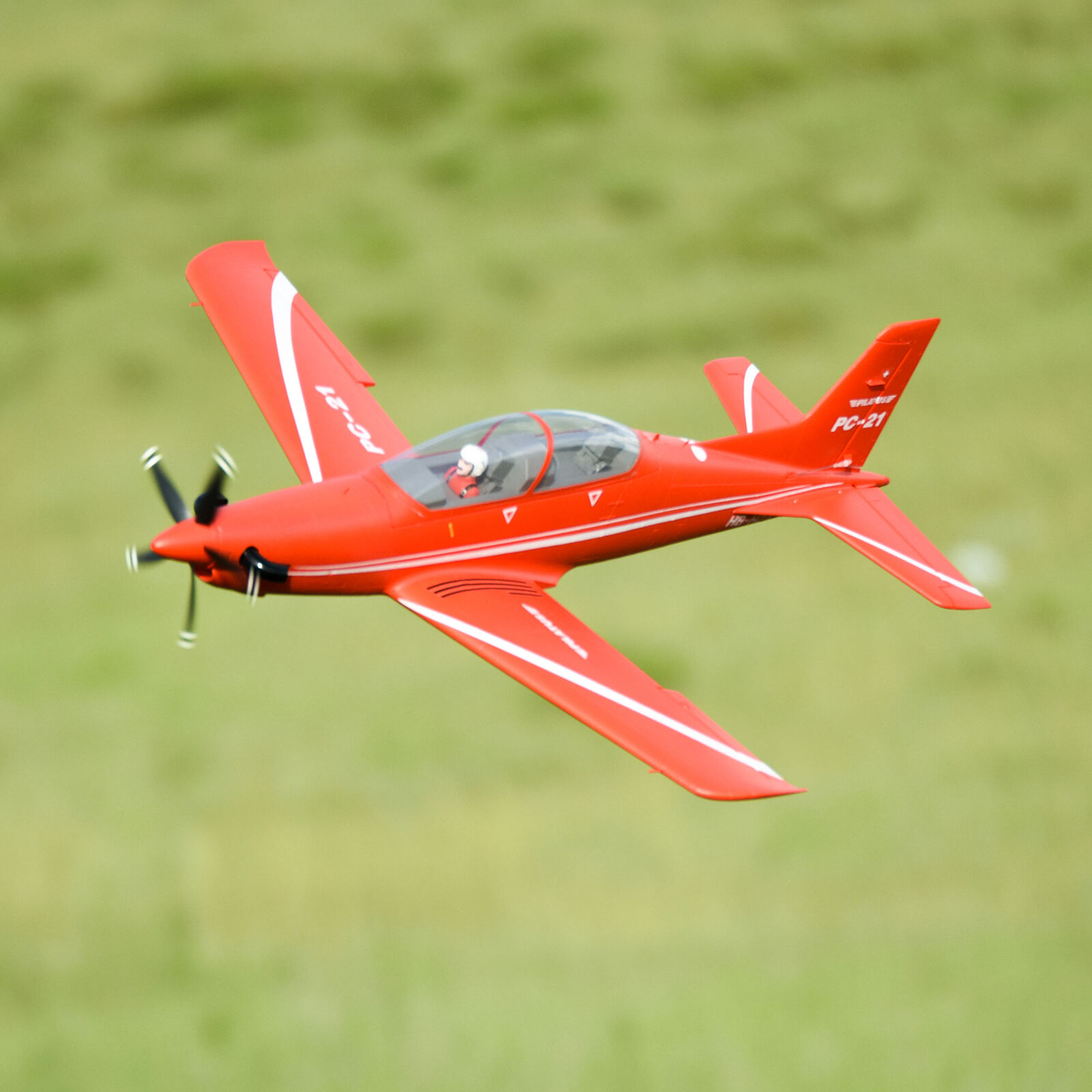 FMS PC-21 Pilatus 1100mm PNP with Reflex | Horizon Hobby