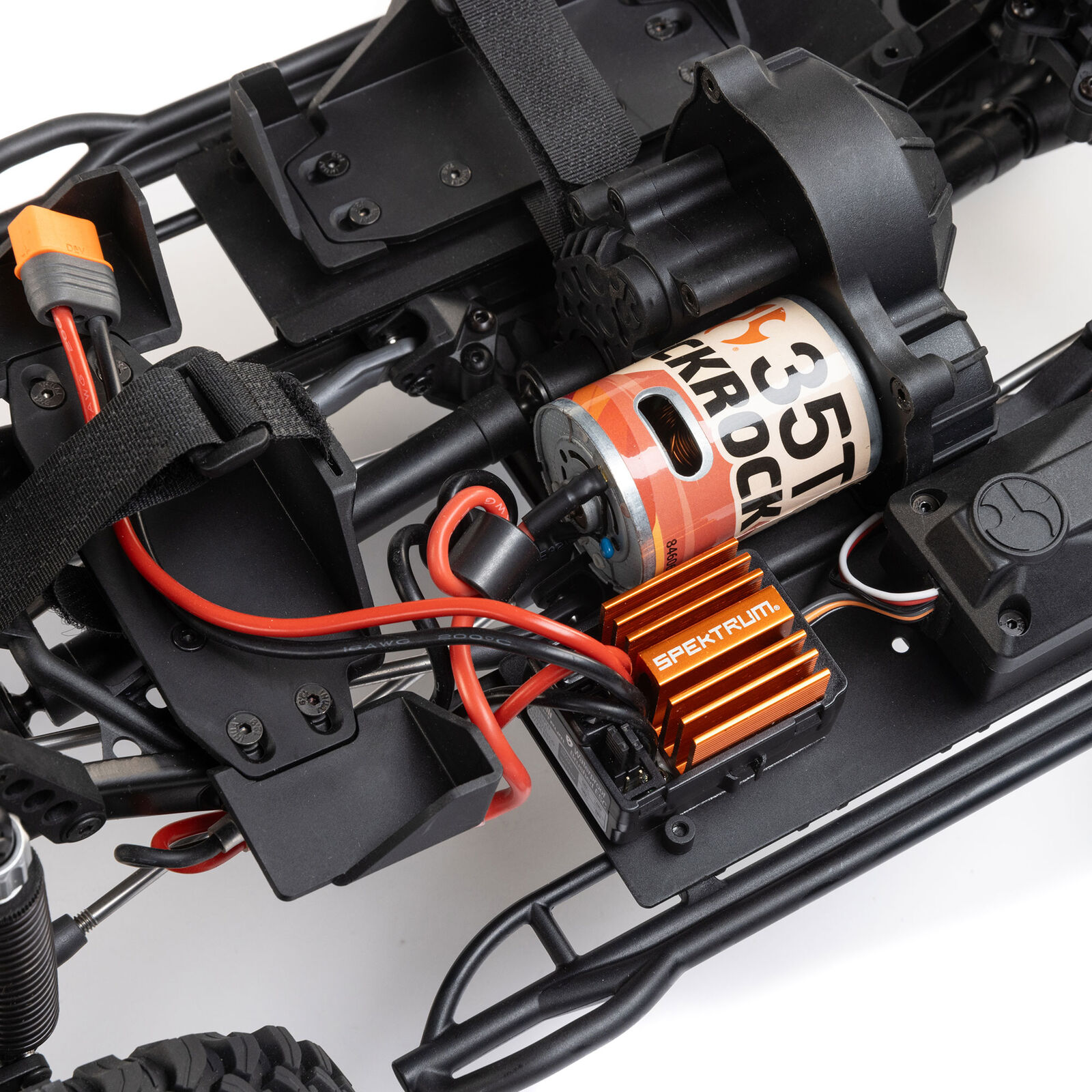 Axial 1/10 SCX10 III Base Camp 4X4 RTR Brushed Rock Crawler, White | Horizon Hobby