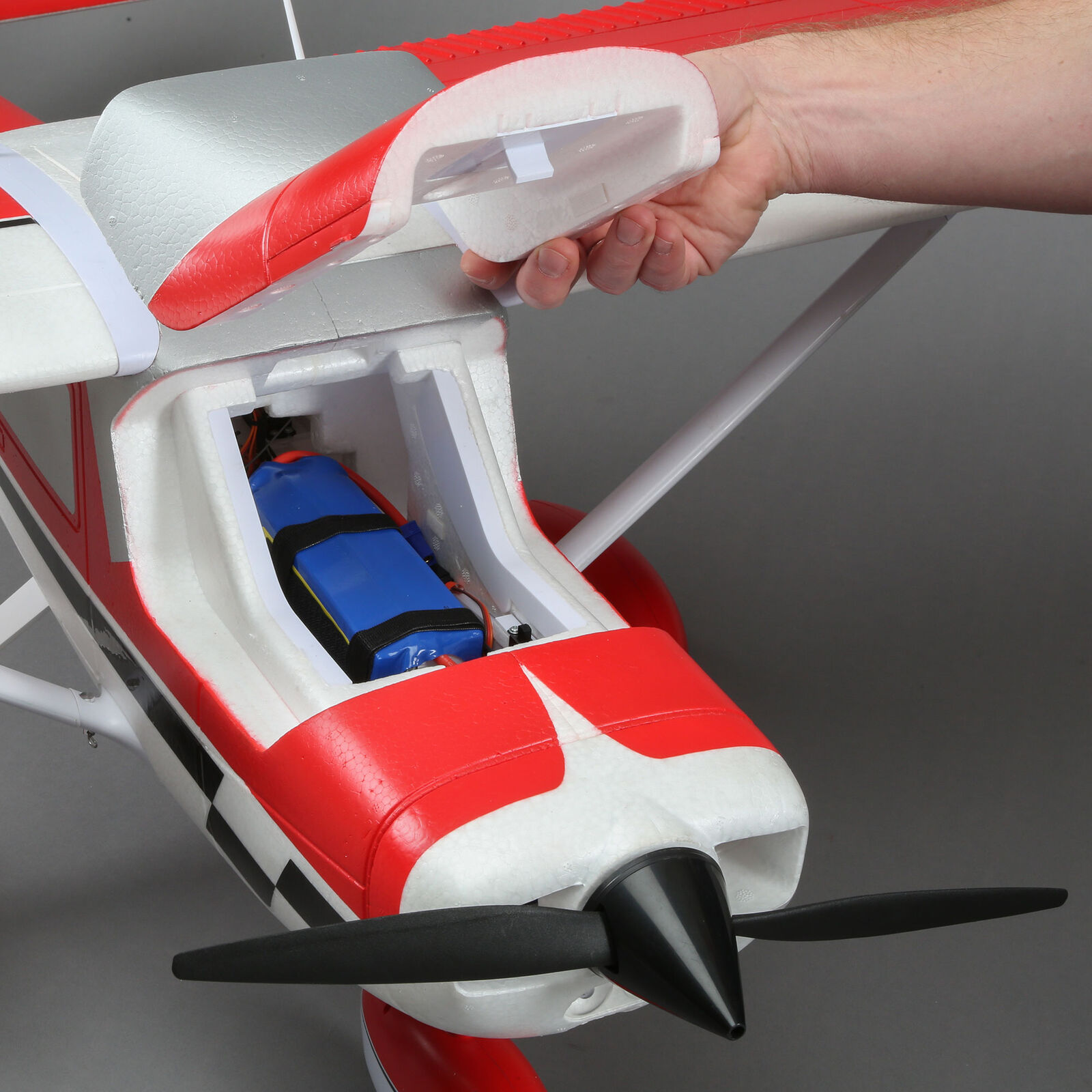 E-flite Carbon-Z Cessna 150 2.1m BNF Basic with AS3X and SAFE Select ...