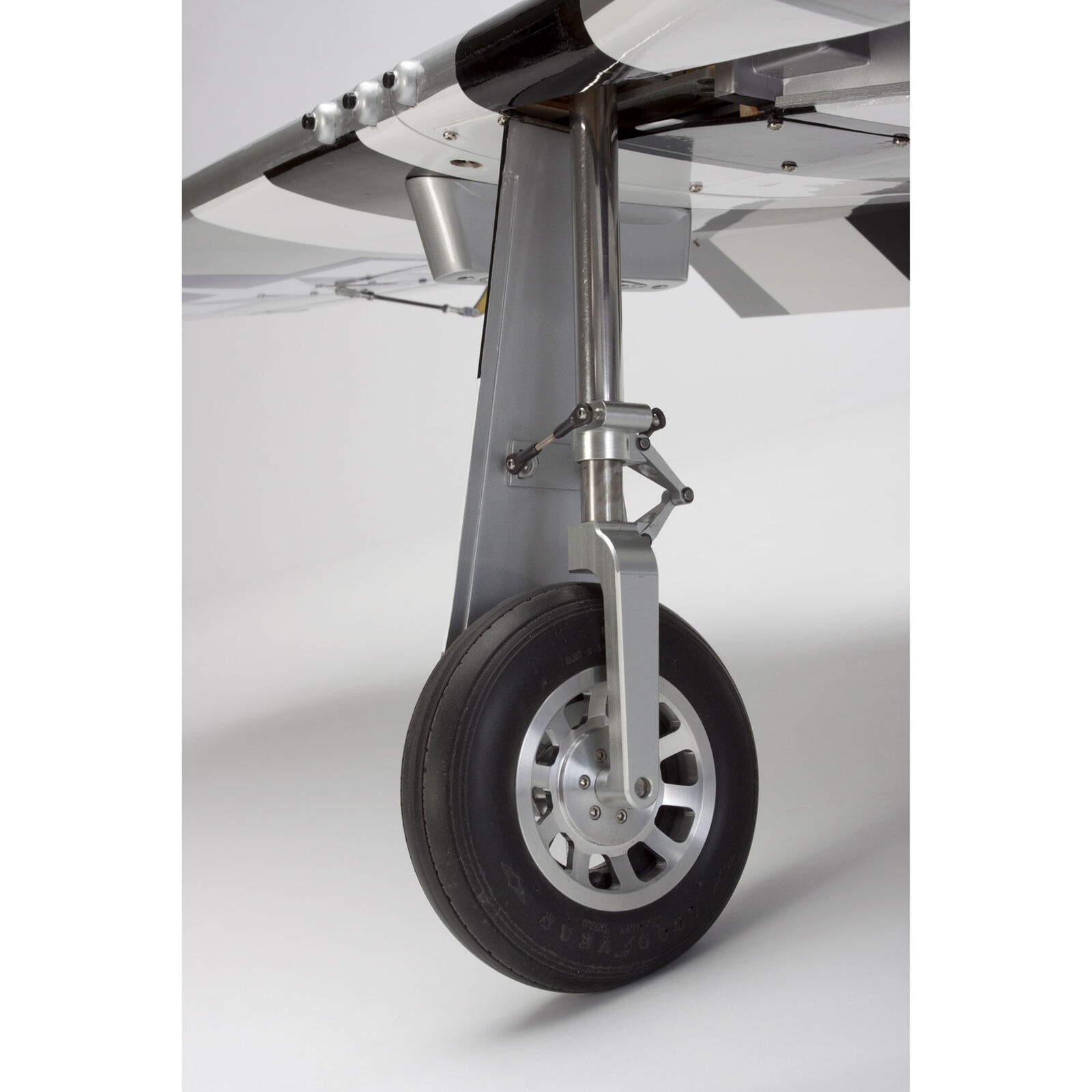 Hangar 9 P-51D Mustang 60cc ARF, 89" | Horizon Hobby