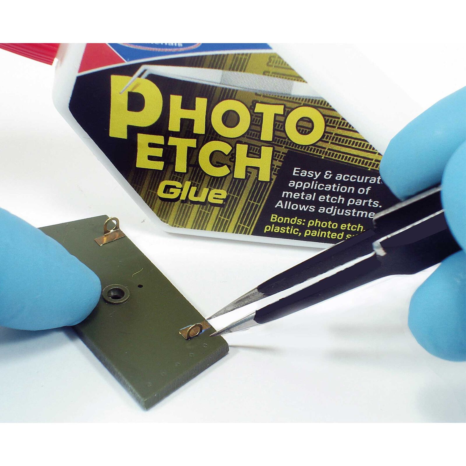 Deluxe Materials Photo Etch Glue | Horizon Hobby