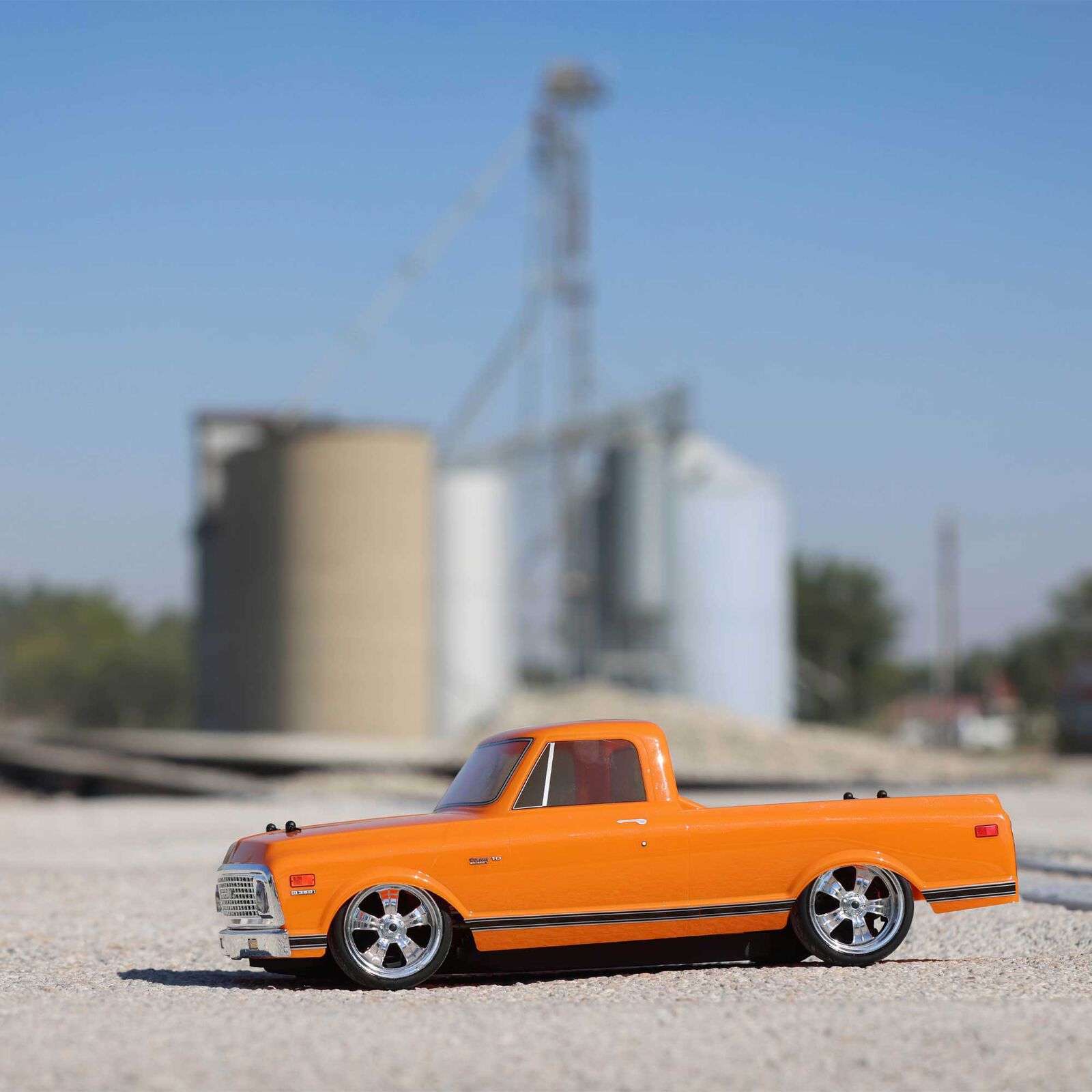 Losi 1/10 1972 Chevy C10 V100 AWD Pickup Truck Brushed RTR | Horizon Hobby