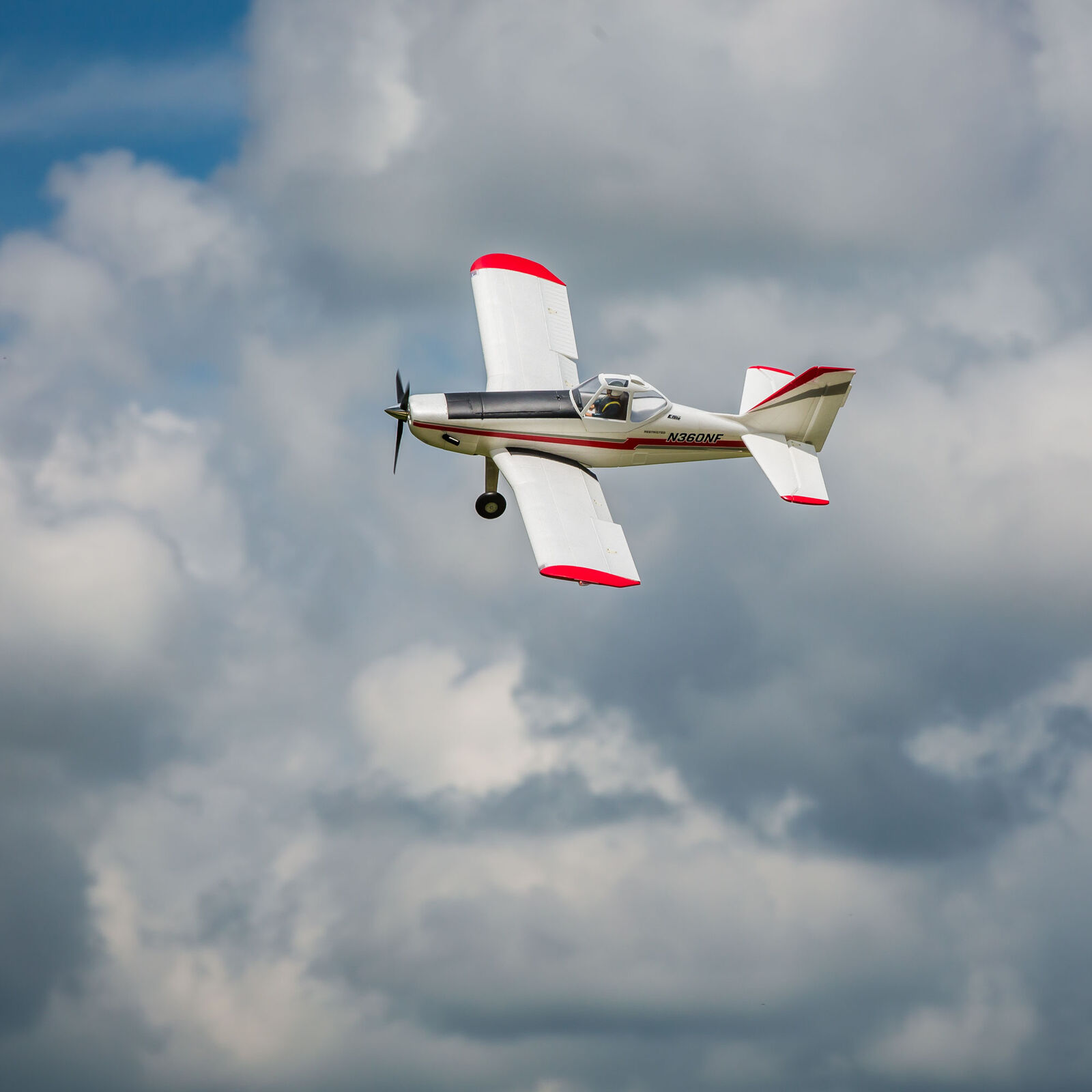 E-flite Brave Night Flyer 1.2m BNF Basic with AS3X | Horizon Hobby
