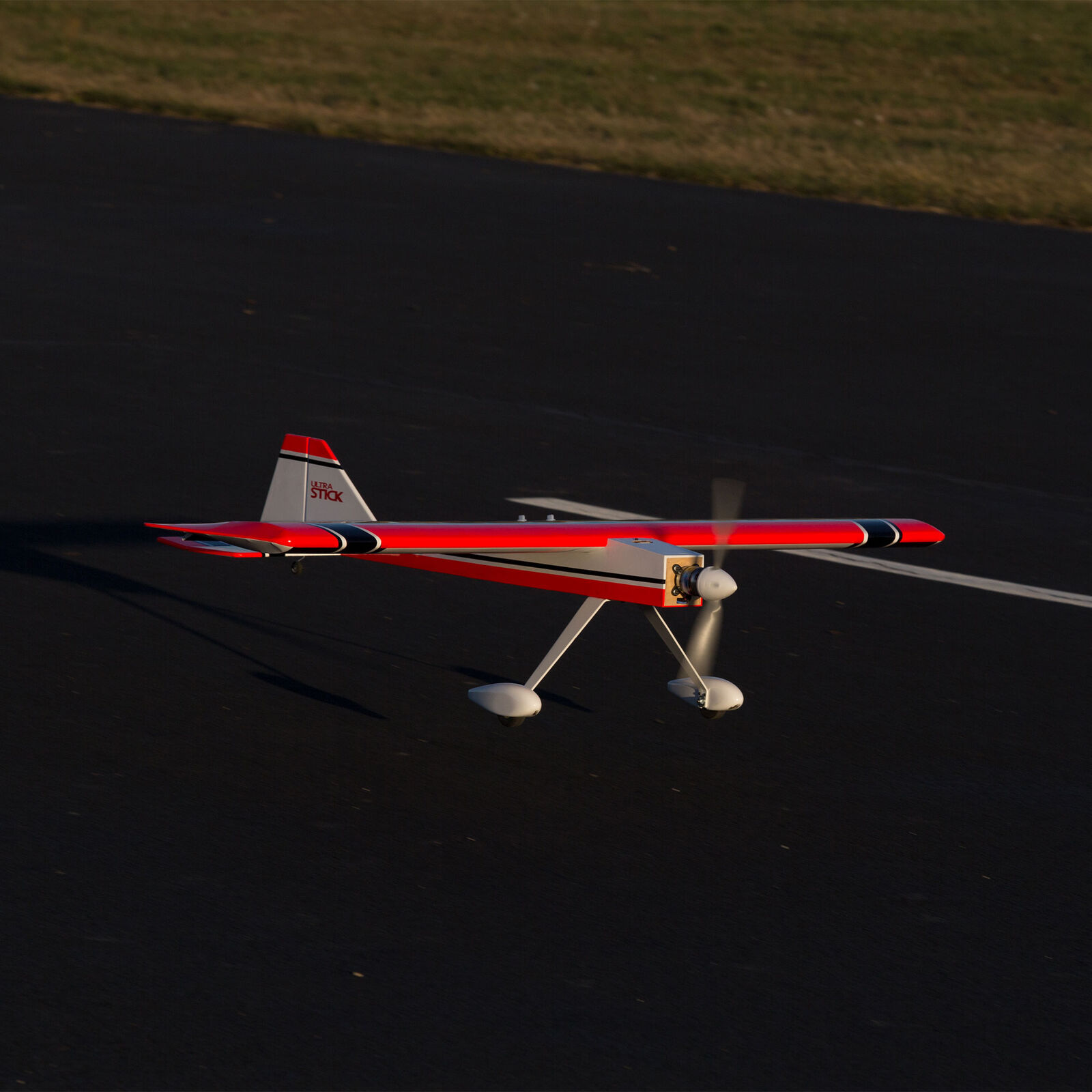 Hangar 9 Ultra Stick 10cc ARF, 60" | Horizon Hobby