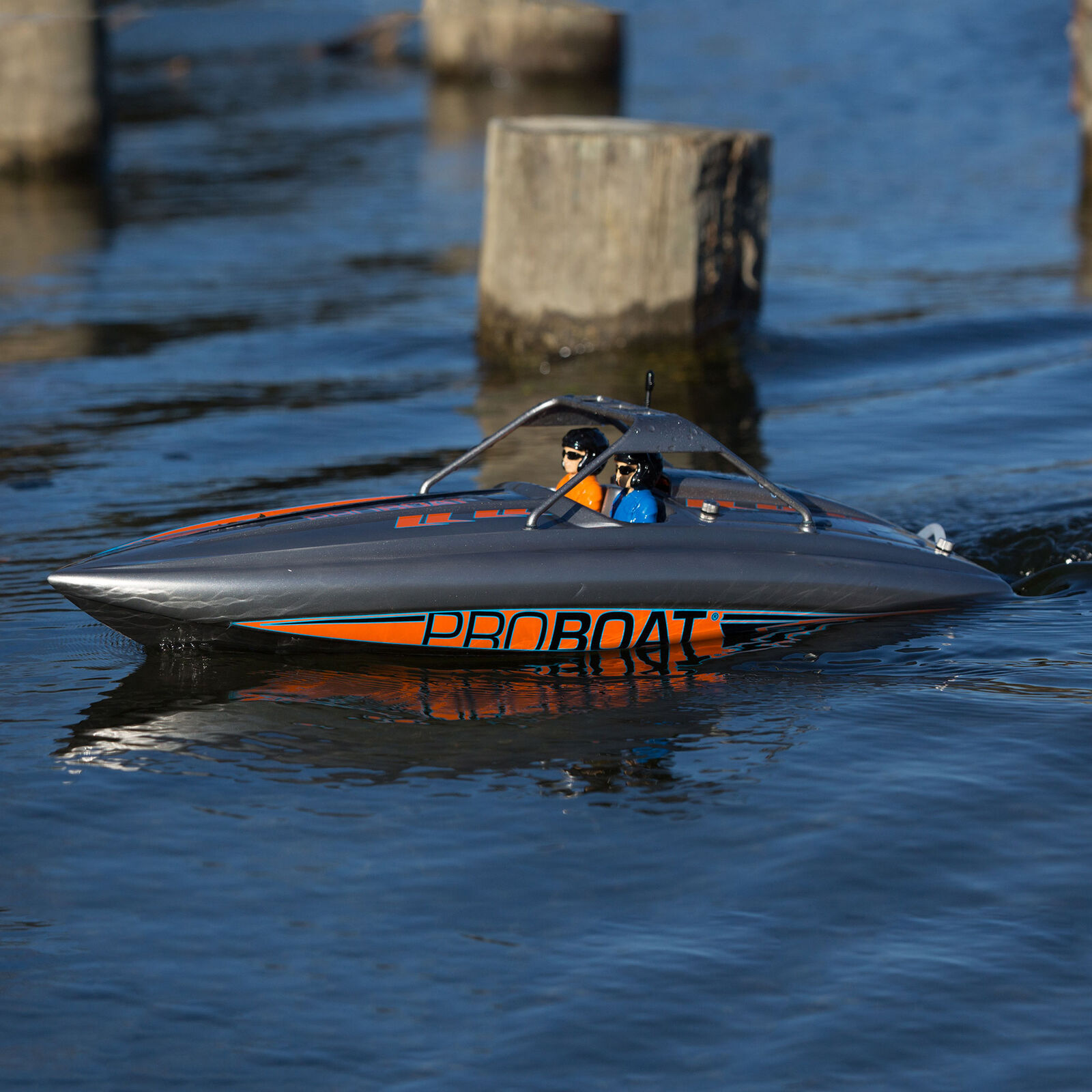 Pro Boat River Jet Boat 23" Brushless Self-Righting Deep-V RTR ...