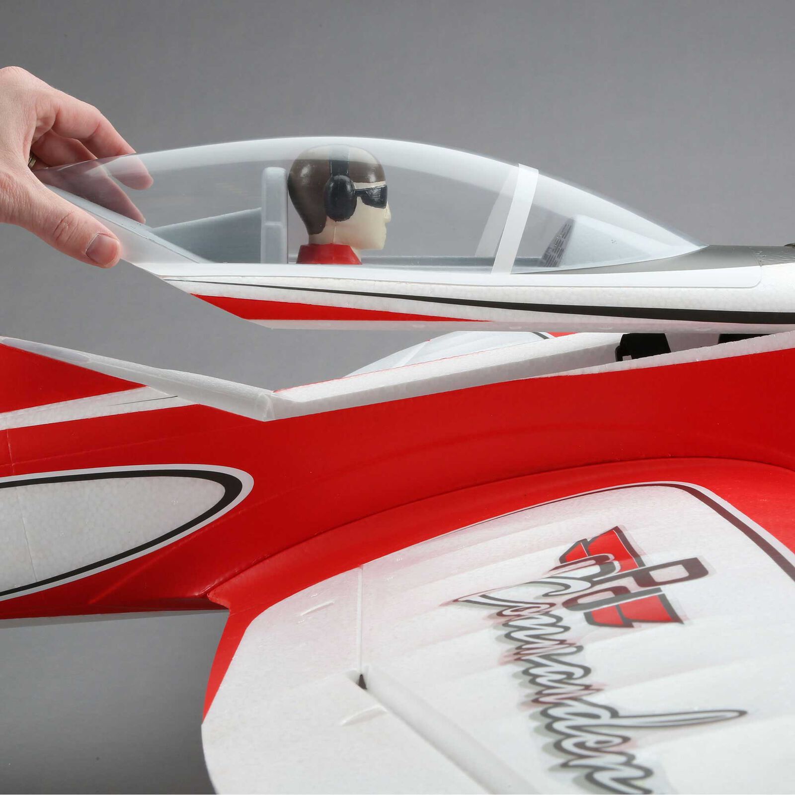 E-flite Commander mPd 1.4m BNF Basic with AS3X and SAFE Select ...