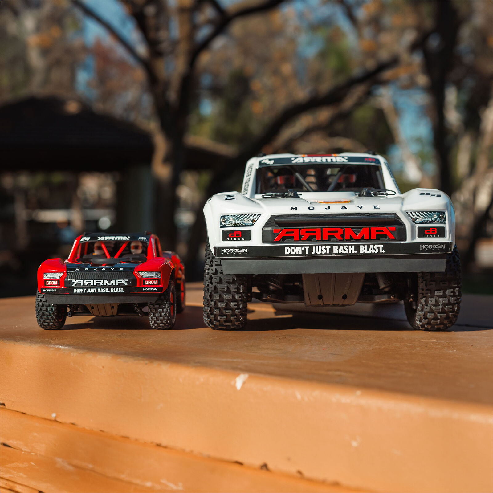 ARRMA 1/16 MOJAVE GROM 4X4 RTR Brushed Desert Truck (Battery & Charger ...