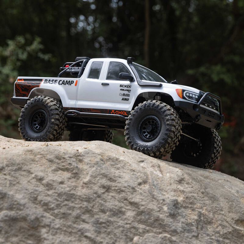 Axial 1/10 SCX10 III Base Camp 4X4 RTR Brushed Rock Crawler, White | Horizon Hobby